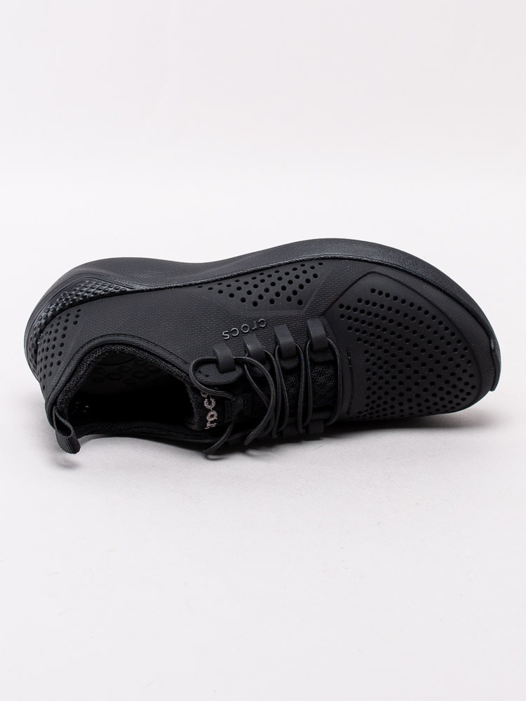 Köp Crocs - LiteRide Pacer Kids - Svarta lätta och luftiga sportskor ...