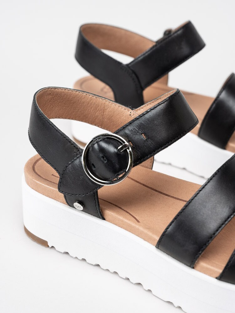 Köp UGG - Leedah - Svarta platåsandaler i skinn Leedah | Skoman.se