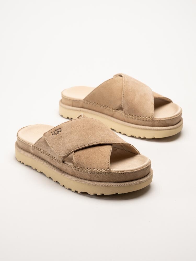 Köp UGG - W Goldenstar Cross Slide - Beige slip in sandaler i mocka W ...