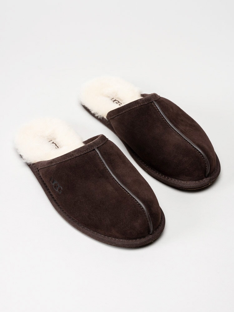 Köp UGG - M Scuff - Mörkbruna fårskinnsfodrade tofflor i mocka M Scuff ...